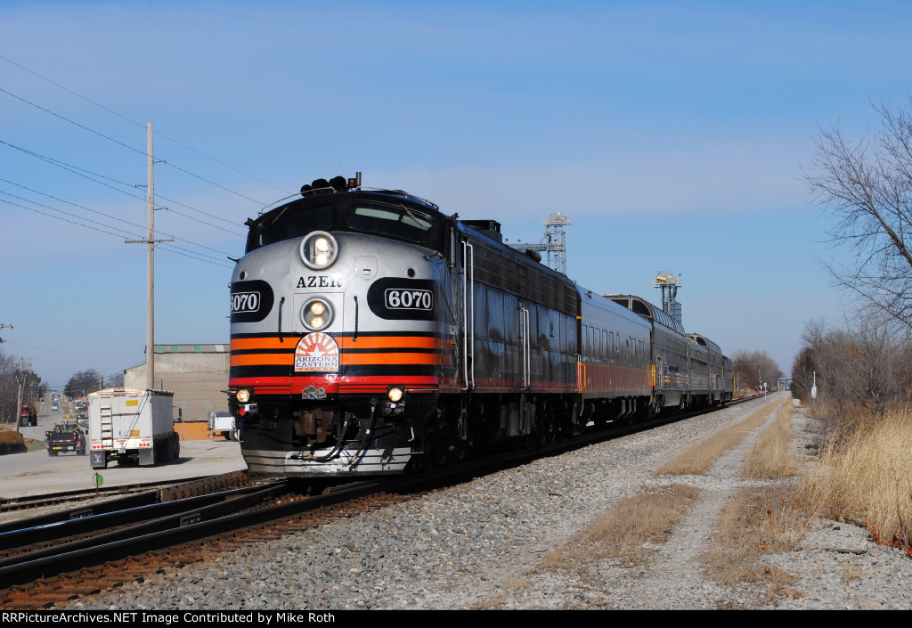 AZER 6070 rolls by with the RPCA special southbound
